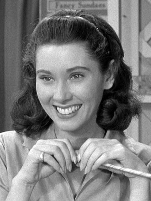 Ellie Walker – The First Woman to Win Andy Taylor’s Heart - Timeless ...