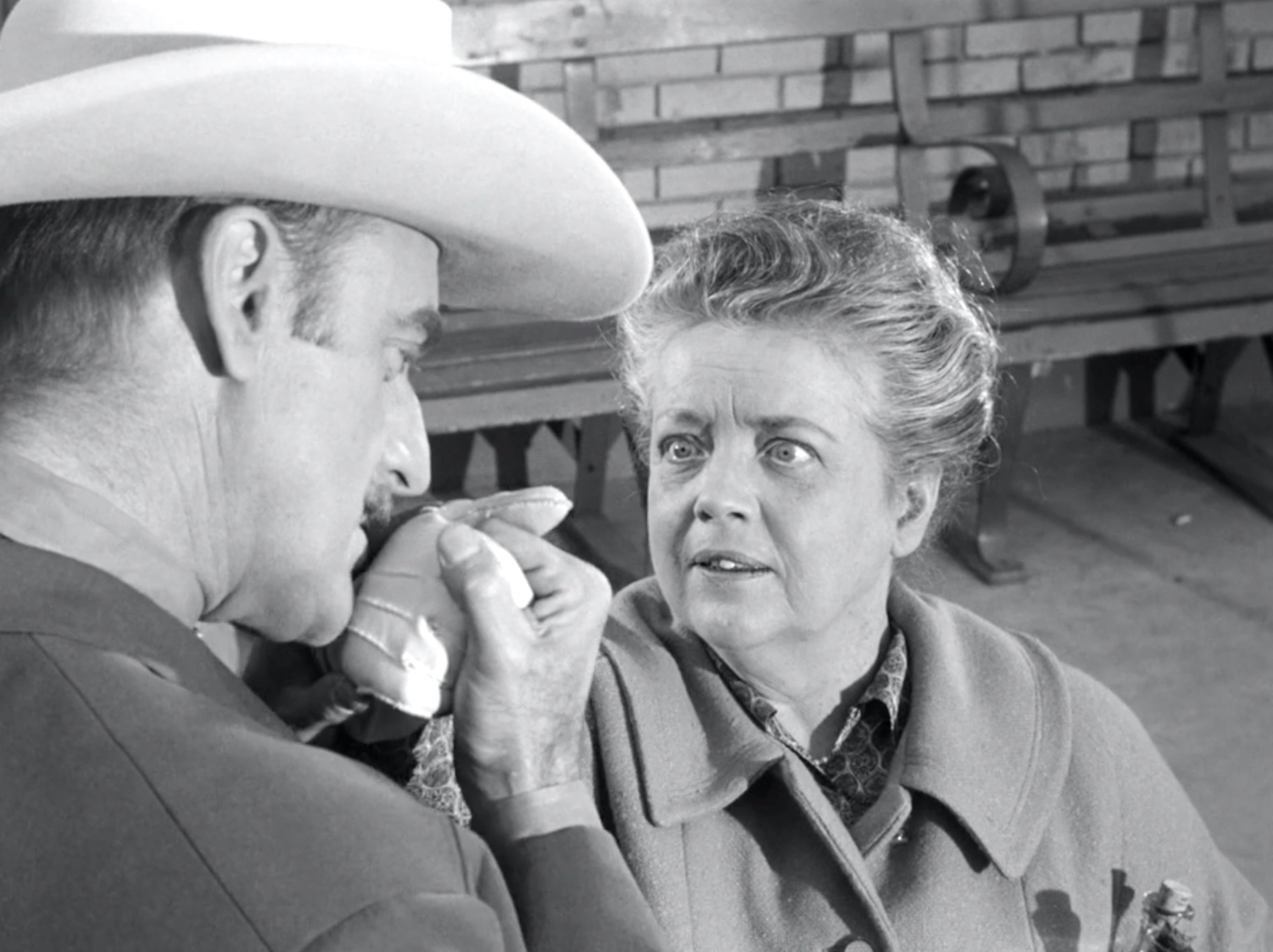 🍯 5 Secrets You Didn’t Know Behind the Episode “Aunt Bee’s Medicine Man ...